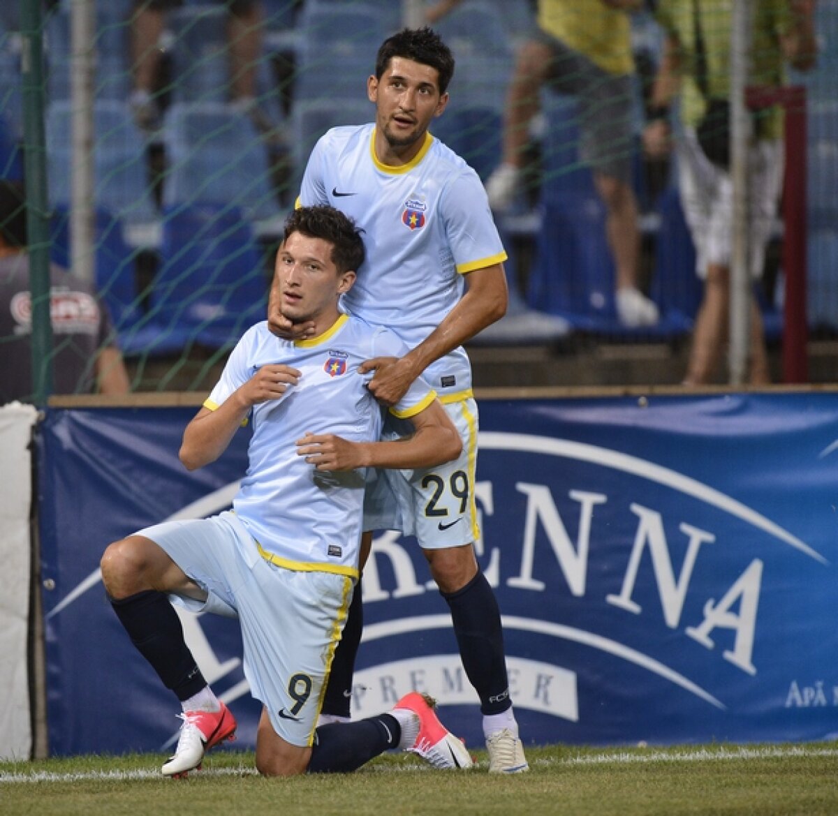 Reghecampf îi laudă pe fraţii Costea: "Nu am nimic cu ei. Sînt foarte buni"