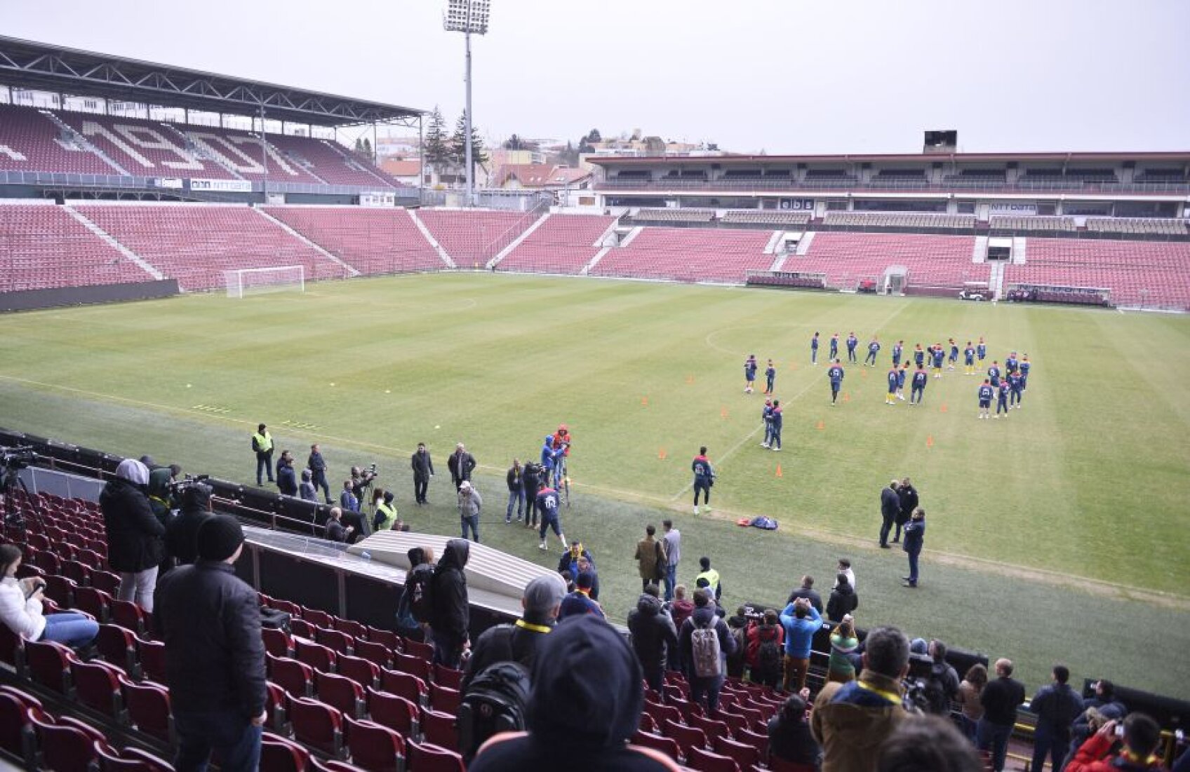 Haos » UEFA avertizează că gazonul de pe Cluj Arena e la limita ...