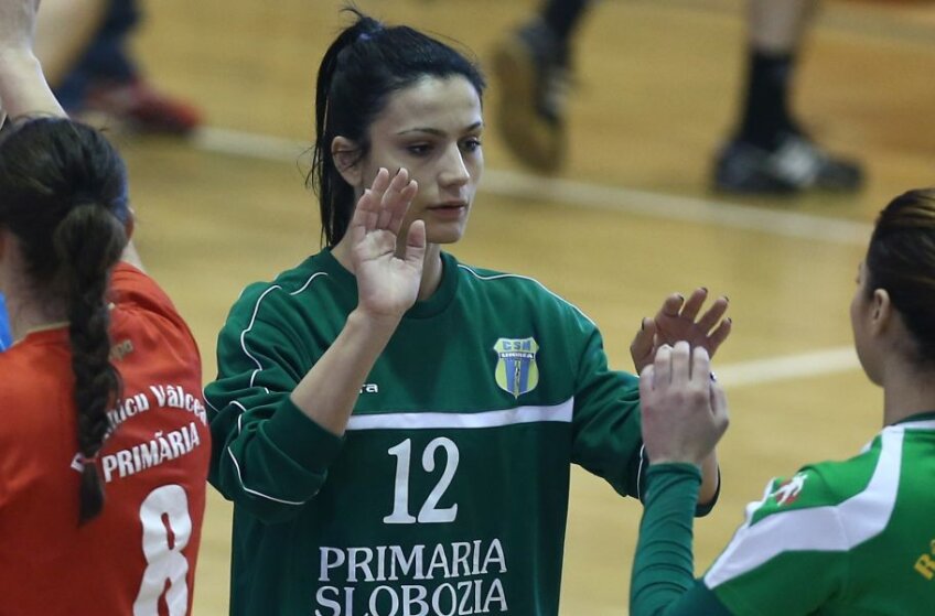 Handbalista Andreea Nica E Una Din Victimele Accidentului De Parașutism
